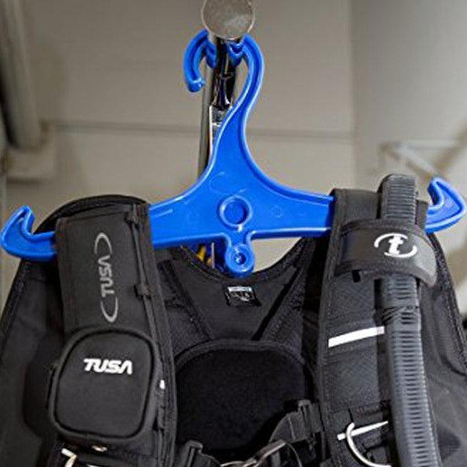 DiveCatalog Essentials - BCD and Regulator Hanger for Scuba Diving
